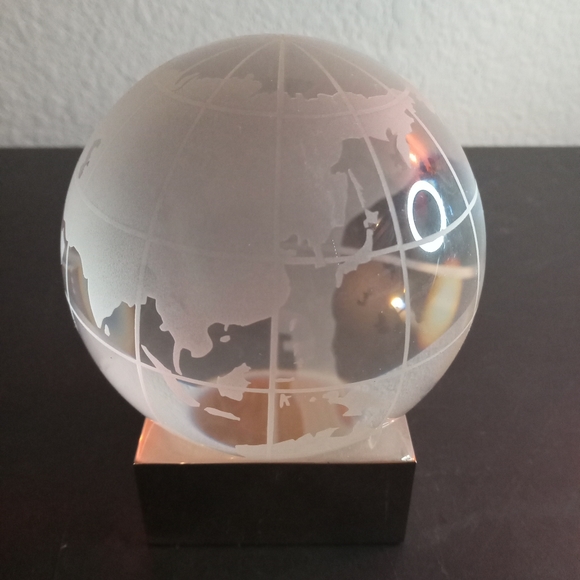 no brand | Art | Etched World Map 4 Crystal Clear Glass Paperweight ...
